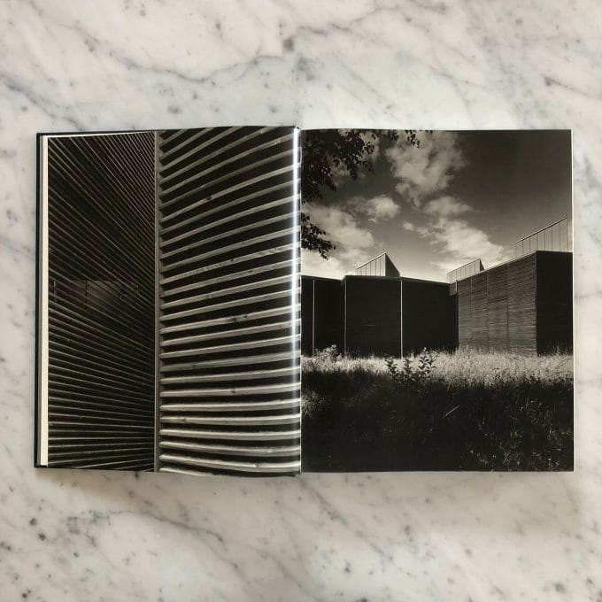 PETER ZUMTHOR WORKS BUILDINGS AND PROJECTS 1979 1997 – LARS MÜLLER PUBLISHERS – artlecta